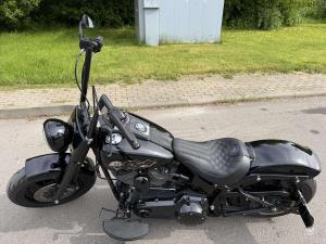 Black Harley-Davidson Fat Boy 2010 in Vilnius, with an engine capacity of 1.58 L and mileage of 69 thousand km for 8500 €, photo 5 on AUTOMOTO.COM.LV