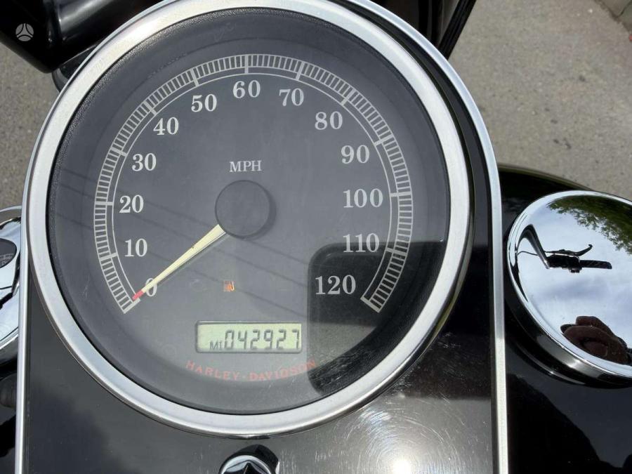 Black Harley-Davidson Fat Boy 2010 in Vilnius, with an engine capacity of 1.58 L and mileage of 69 thousand km for 8500 €, photo 7 on AUTOMOTO.COM.LV
