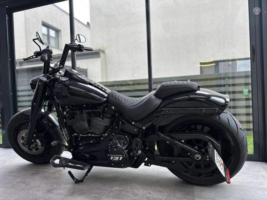 Black Harley-Davidson Fat Boy 2021 in Kaunas, with an engine capacity of 2.00 L and mileage of 9 thousand km for 26000 €, photo 2 on AUTOMOTO.COM.LV