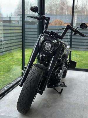 Black Harley-Davidson Fat Boy 2021 in Kaunas, with an engine capacity of 2.00 L and mileage of 9 thousand km for 26000 €, photo 6 on AUTOMOTO.COM.LV