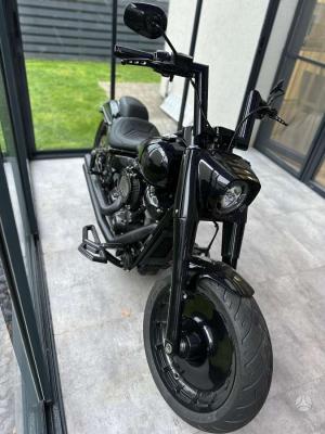 Black Harley-Davidson Fat Boy 2021 in Kaunas, with an engine capacity of 2.00 L and mileage of 9 thousand km for 26000 €, photo 7 on AUTOMOTO.COM.LV