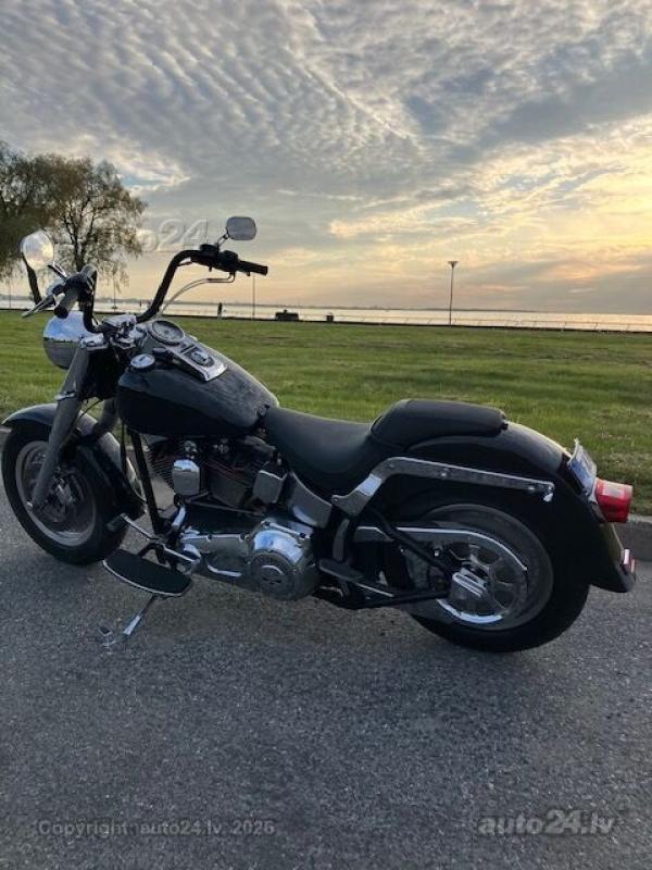 Harley-Davidson Fat Boy 2000 in Tallinn, with an engine capacity of 1.45 L and mileage of 0 thousand km for 6200 €, photo 3 on AUTOMOTO.COM.LV