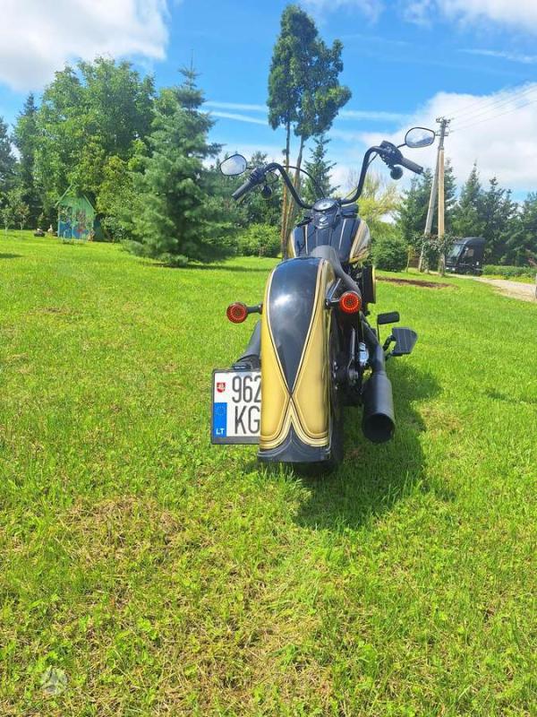 Harley-Davidson Fat Boy 2001 in Kalvarija, with an engine capacity of 1.45 L and mileage of 15 thousand km for 7000 €, photo 6 on AUTOMOTO.COM.LV