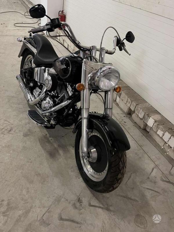 Harley-Davidson Fat Boy 2004 in Siauliai, with an engine capacity of 1.45 L and mileage of 30 thousand km for 6306 €, photo 3 on AUTOMOTO.COM.LV