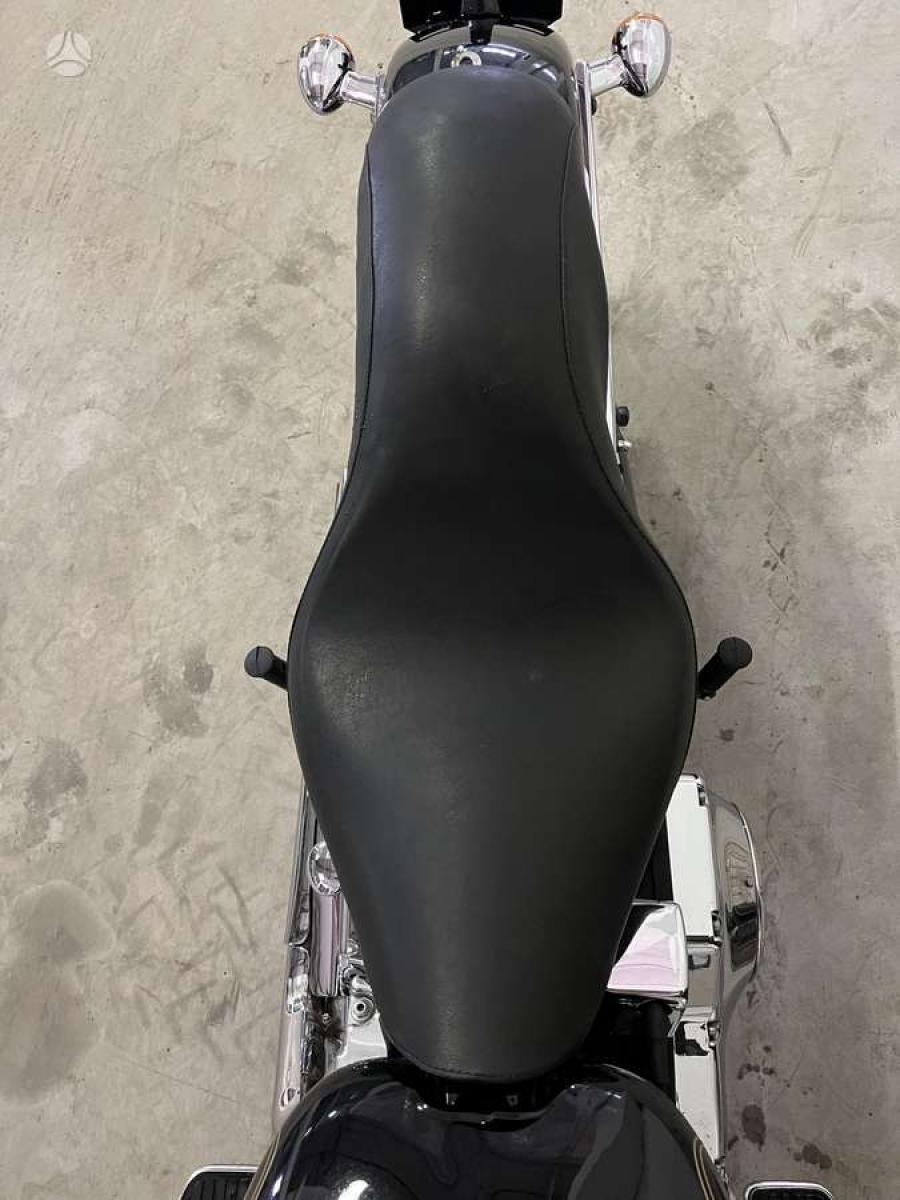 Harley-Davidson Fat Boy 2004 in Siauliai, with an engine capacity of 1.45 L and mileage of 30 thousand km for 6306 €, photo 8 on AUTOMOTO.COM.LV