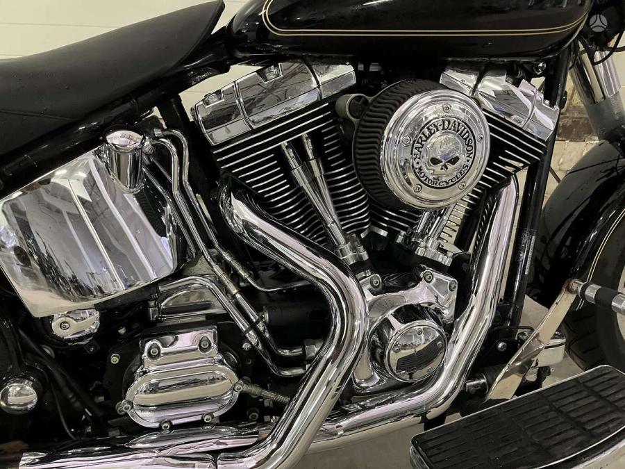 Harley-Davidson Fat Boy 2004 in Siauliai, with an engine capacity of 1.45 L and mileage of 30 thousand km for 6306 €, photo 11 on AUTOMOTO.COM.LV