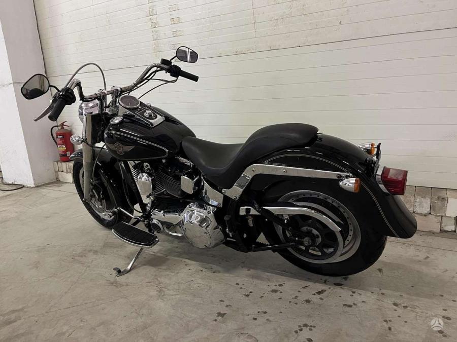 Harley-Davidson Fat Boy 2004 in Siauliai, with an engine capacity of 1.45 L and mileage of 30 thousand km for 6306 €, photo 13 on AUTOMOTO.COM.LV