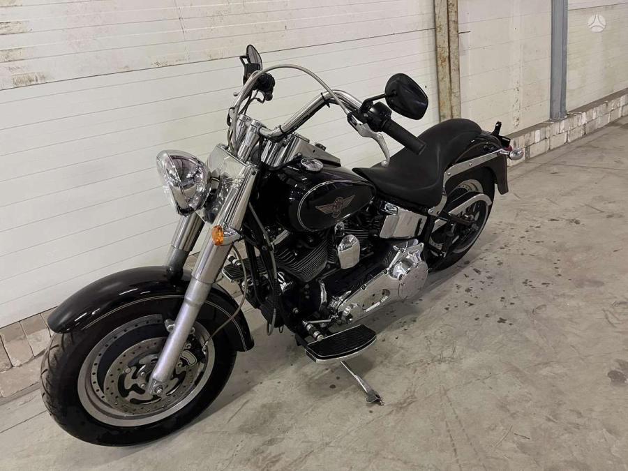 Harley-Davidson Fat Boy 2004 in Siauliai, with an engine capacity of 1.45 L and mileage of 30 thousand km for 6306 €, photo 15 on AUTOMOTO.COM.LV