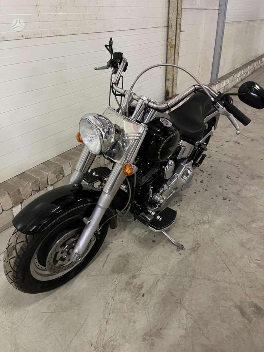 Harley-Davidson Fat Boy 2004 in Siauliai, with an engine capacity of 1.45 L and mileage of 30 thousand km for 6306 €, photo 16 on AUTOMOTO.COM.LV