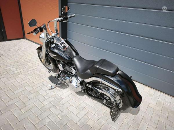 Harley-Davidson Fat Boy 2014 in Siauliai, with an engine capacity of 1.69 L and mileage of 29 thousand km for 10200 €, photo 5 on AUTOMOTO.COM.LV