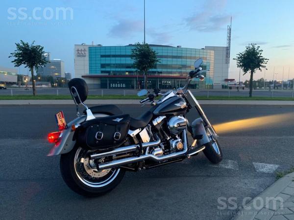 Harley-Davidson Fat Boy 2016 in Riga, with an engine capacity of 1.60 L and mileage of 0 thousand km for 15000 €, photo 1 on AUTOMOTO.COM.LV