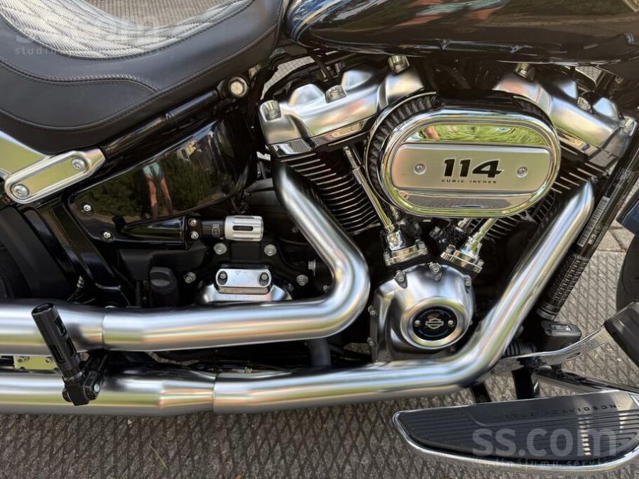 Harley-Davidson Fat Boy 2018 in Jurmala, with an engine capacity of 1.87 L and mileage of 0 thousand km for 25000 €, photo 6 on AUTOMOTO.COM.LV