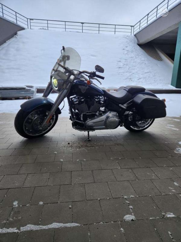 Harley-Davidson Fat Boy 2018 in Vilnius, with an engine capacity of 1.87 L and mileage of 3 thousand km for 19999 €, photo 2 on AUTOMOTO.COM.LV