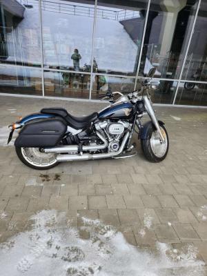 Harley-Davidson Fat Boy 2018 in Vilnius, with an engine capacity of 1.87 L and mileage of 3 thousand km for 19999 €, photo 8 on AUTOMOTO.COM.LV