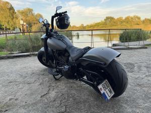 Harley-Davidson Fat Boy 2018 Mažeikiai, ar dzinēja tilpumu 1.75 L un nobraukumu 8 tūkst. km par 19800 €, foto 3 vietnē AUTOMOTO.COM.LV