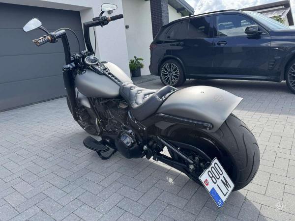Harley-Davidson Fat Boy 2018 Mažeikiai, ar dzinēja tilpumu 1.75 L un nobraukumu 8 tūkst. km par 19800 €, foto 6 vietnē AUTOMOTO.COM.LV