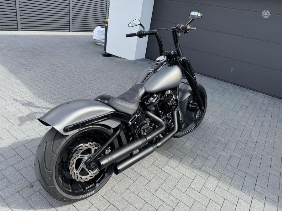 Harley-Davidson Fat Boy 2018 Mažeikiai, ar dzinēja tilpumu 1.75 L un nobraukumu 8 tūkst. km par 19800 €, foto 8 vietnē AUTOMOTO.COM.LV