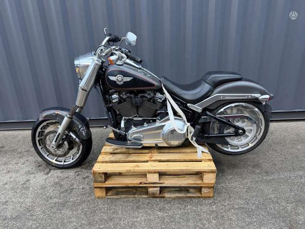 Harley-Davidson Fat Boy 2019 Kauņa, ar dzinēja tilpumu 1.87 L un nobraukumu 5 tūkst. km par 14666 €, foto 7 vietnē AUTOMOTO.COM.LV