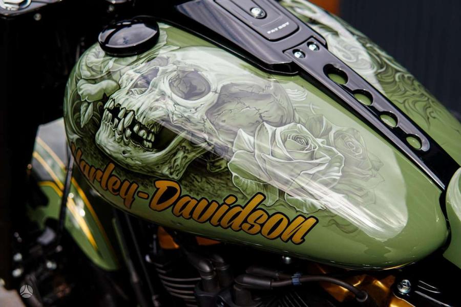 Harley-Davidson Fat Boy 2019 in Kaunas, with an engine capacity of 1.87 L and mileage of 8 thousand km for 22700 €, photo 10 on AUTOMOTO.COM.LV