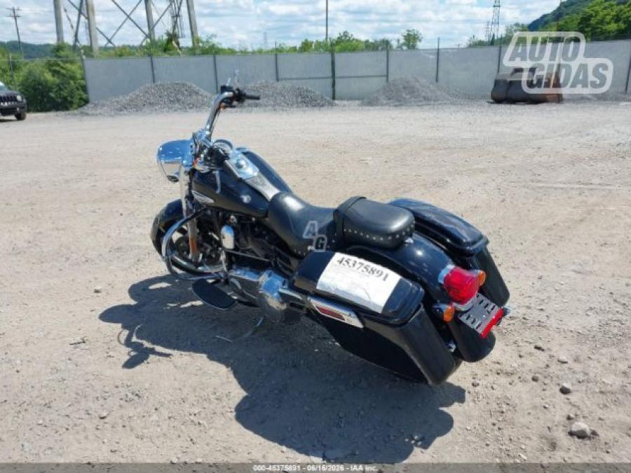 Black Harley-Davidson FLD in Klaipeda, with an engine capacity of 0.00 L and mileage of 0 thousand km for 5250 €, photo 11 on AUTOMOTO.COM.LV