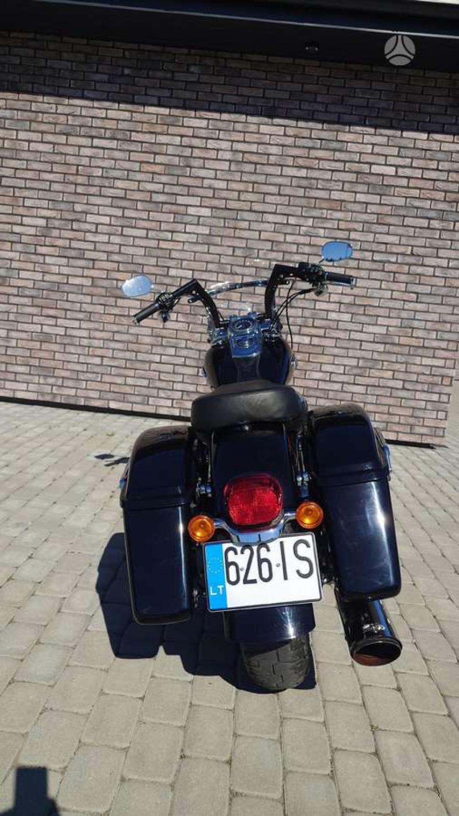 Black Harley-Davidson FLD 2012 in Kaunas, with an engine capacity of 1.69 L and mileage of 8 thousand km for 8500 €, photo 5 on AUTOMOTO.COM.LV