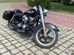 Melns Harley-Davidson FLD 2015 Biržai, ar dzinēja tilpumu 1.70 L un nobraukumu 64 tūkst. km par 6000 €, foto 4 vietnē AUTOMOTO.COM.LV