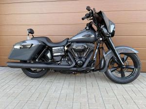 Pelēks Harley-Davidson FLD 2016 Viļņa, ar dzinēja tilpumu 1.70 L un nobraukumu 22 tūkst. km par 9300 €, foto 3 vietnē AUTOMOTO.COM.LV