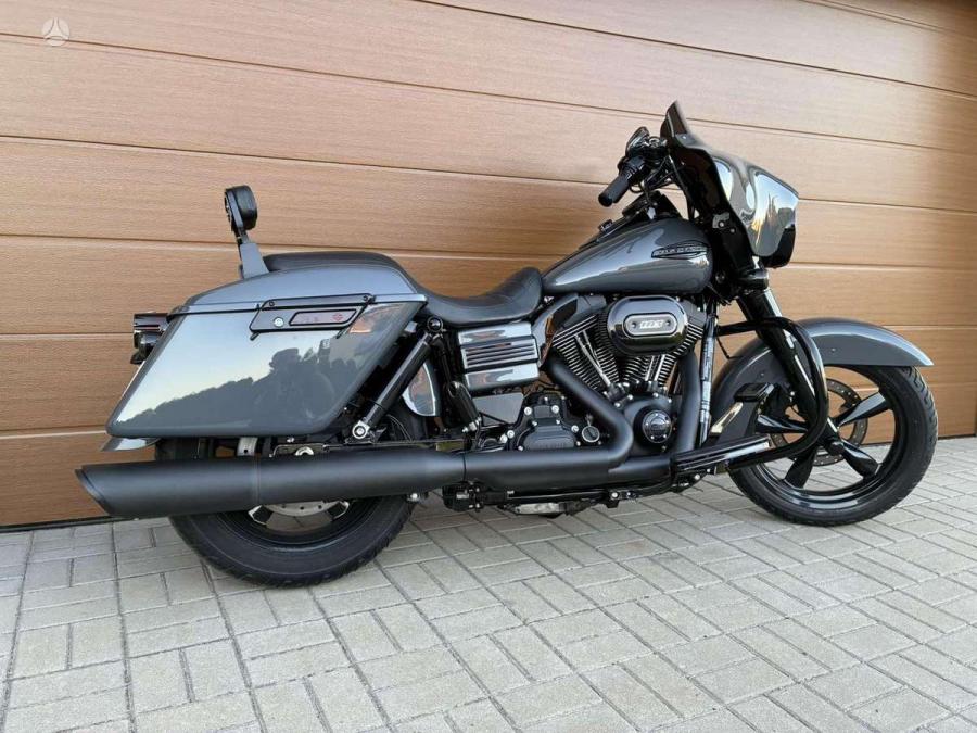Pelēks Harley-Davidson FLD 2016 Viļņa, ar dzinēja tilpumu 1.70 L un nobraukumu 22 tūkst. km par 9300 €, foto 6 vietnē AUTOMOTO.COM.LV