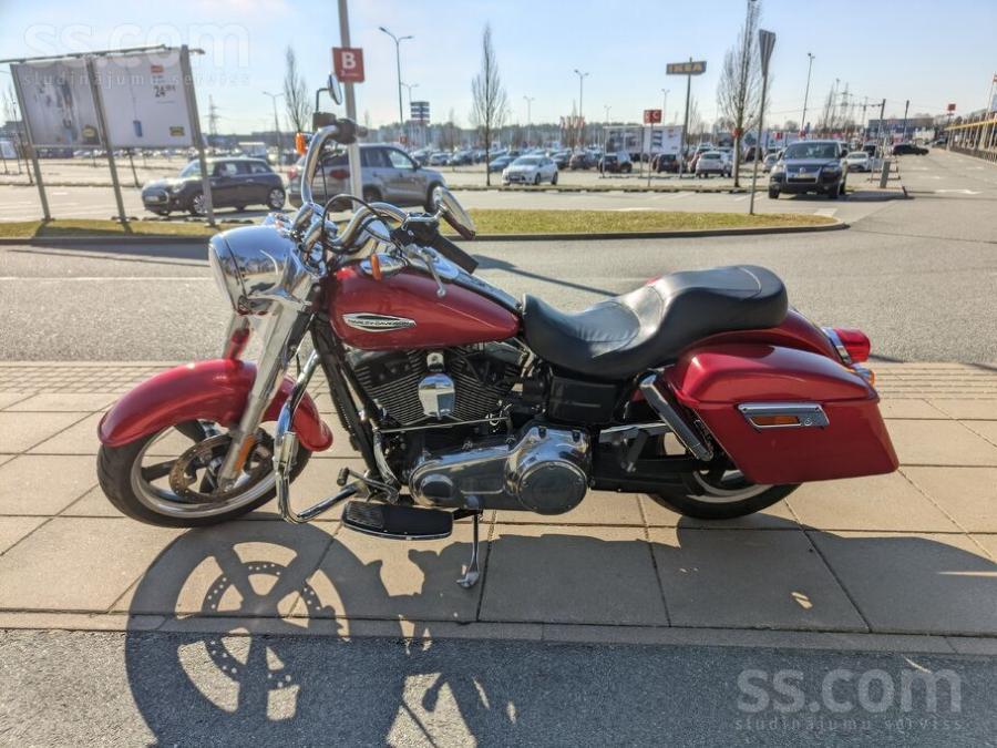 Harley-Davidson FLD 2013 in Riga, with an engine capacity of 1.69 L and mileage of 0 thousand km for 9000 €, photo 7 on AUTOMOTO.COM.LV