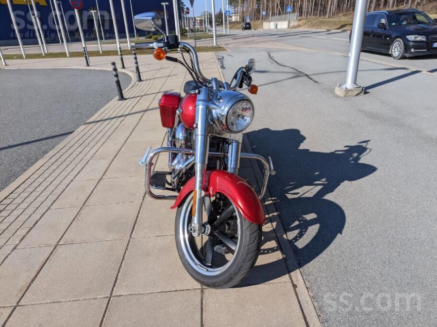 Harley-Davidson FLD 2013 in Riga, with an engine capacity of 1.69 L and mileage of 0 thousand km for 9000 €, photo 8 on AUTOMOTO.COM.LV