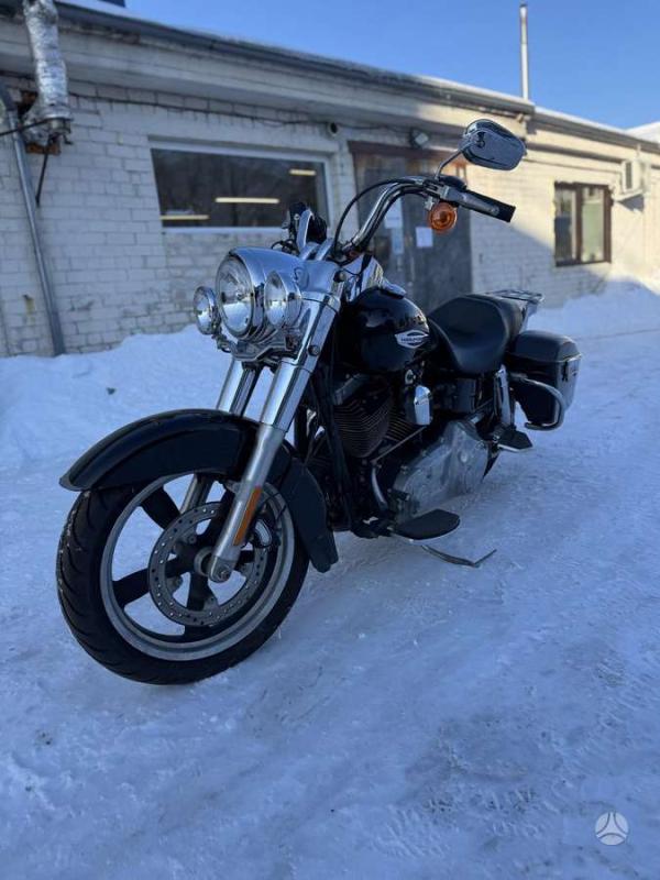 Harley-Davidson FLD 2015 Kauņa, ar dzinēja tilpumu 1.69 L un nobraukumu 13 tūkst. km par 5500 €, foto 4 vietnē AUTOMOTO.COM.LV