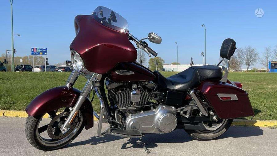 Harley-Davidson FLD 2016 Klaipėda, ar dzinēja tilpumu 1.70 L un nobraukumu 23 tūkst. km par 8770 €, foto 5 vietnē AUTOMOTO.COM.LV