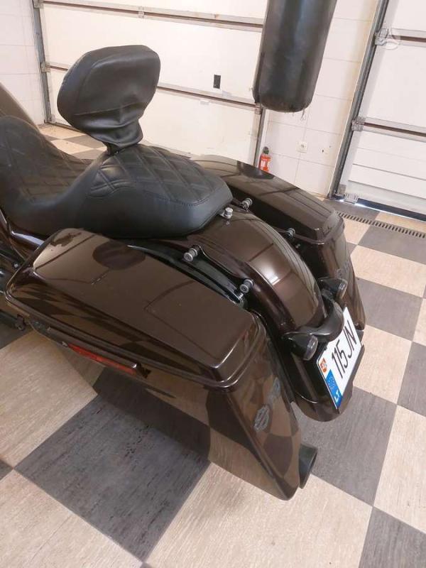 Harley-Davidson FLH 2019 in Klaipeda, with an engine capacity of 1.90 L and mileage of 9 thousand km for 15300 €, photo 11 on AUTOMOTO.COM.LV