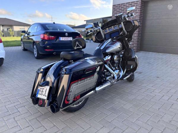 Harley-Davidson FLH 2019 Gargždai, ar dzinēja tilpumu 1.92 L un nobraukumu 11 tūkst. km par 24999 €, foto 3 vietnē AUTOMOTO.COM.LV