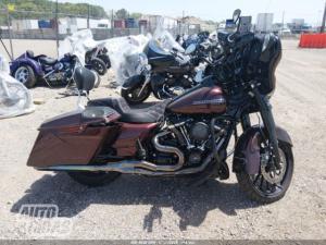 Red Harley-Davidson FLH in Klaipeda, with an engine capacity of 0.00 L and mileage of 0 thousand km for 9000 €, photo 4 on AUTOMOTO.COM.LV