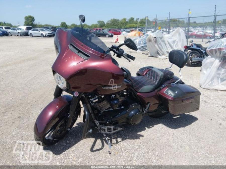 Red Harley-Davidson FLH in Klaipeda, with an engine capacity of 0.00 L and mileage of 0 thousand km for 9000 €, photo 7 on AUTOMOTO.COM.LV