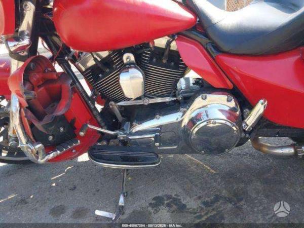 Red Harley-Davidson FLH 2014 in Klaipeda, with an engine capacity of 1.69 L and mileage of 64 thousand km for 3500 €, photo 9 on AUTOMOTO.COM.LV