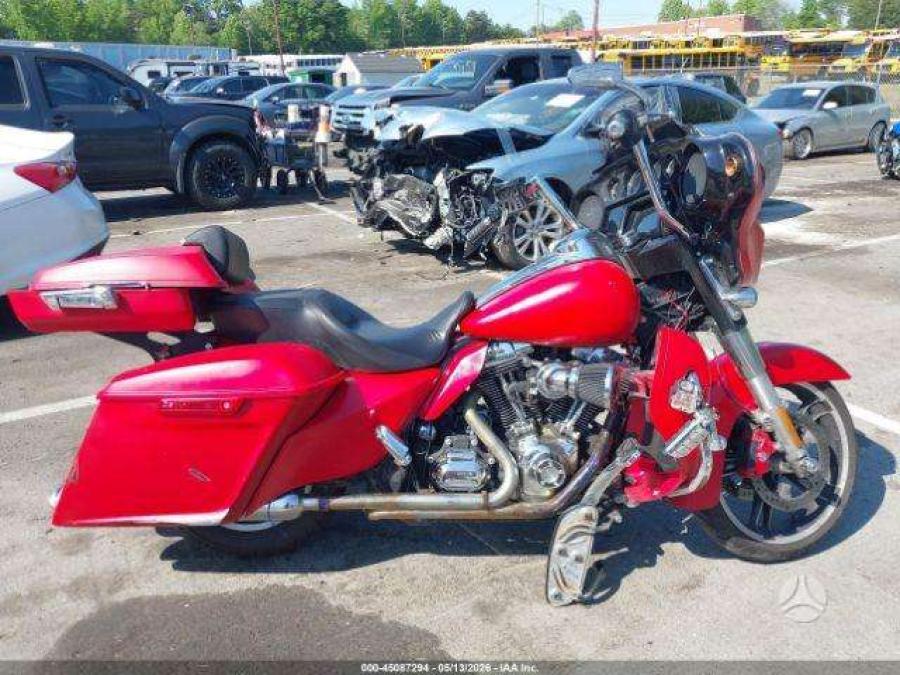 Red Harley-Davidson FLH 2014 in Klaipeda, with an engine capacity of 1.69 L and mileage of 64 thousand km for 3500 €, photo 13 on AUTOMOTO.COM.LV