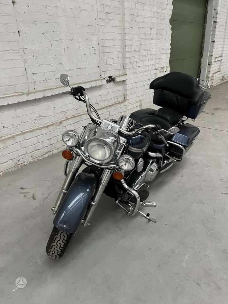 Harley-Davidson FLHR 2003 in Siauliai, with an engine capacity of 1.45 L and mileage of 55 thousand km for 6342 €, photo 3 on AUTOMOTO.COM.LV
