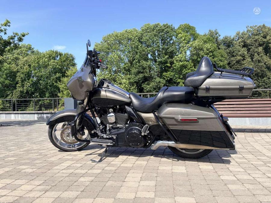 Harley-Davidson FLHR 2014 Kėdainiai, ar dzinēja tilpumu 1.80 L un nobraukumu 30 tūkst. km par 12222 €, foto 1 vietnē AUTOMOTO.COM.LV