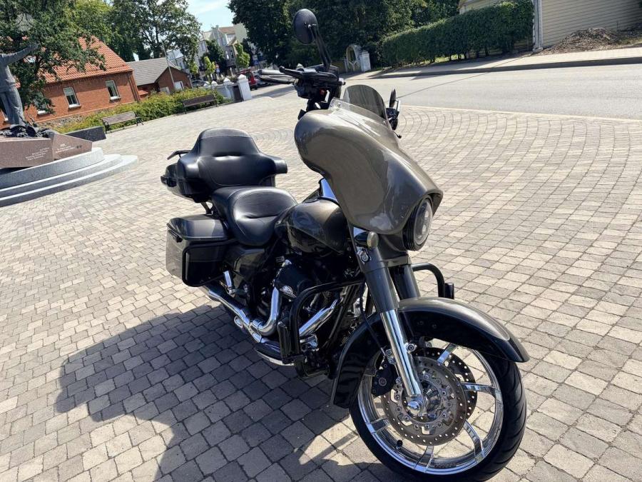 Harley-Davidson FLHR 2014 Kėdainiai, ar dzinēja tilpumu 1.80 L un nobraukumu 30 tūkst. km par 12222 €, foto 6 vietnē AUTOMOTO.COM.LV