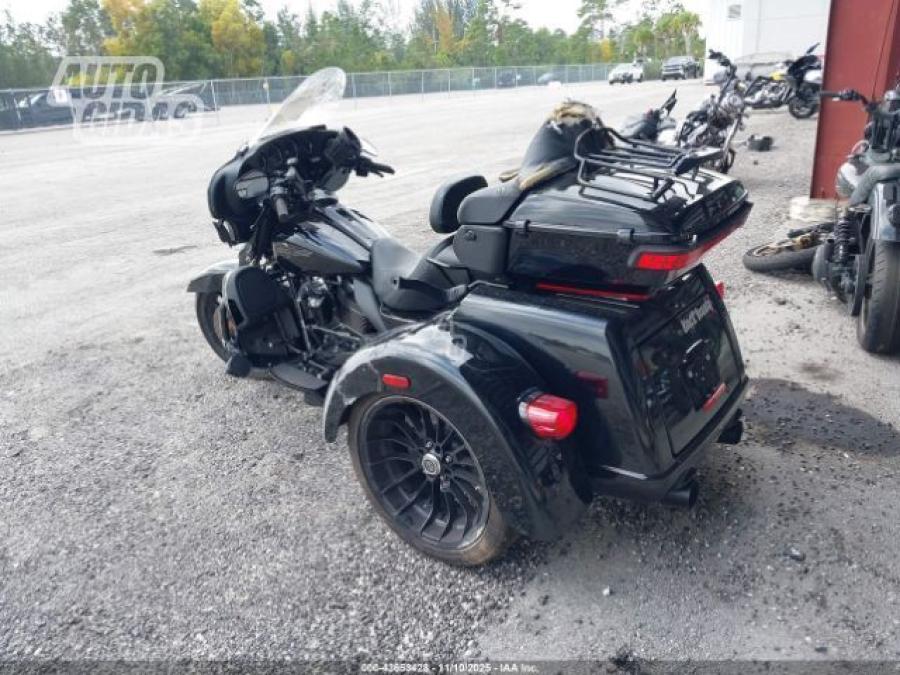 Black Harley-Davidson FLHT 0 in Klaipeda, with an engine capacity of 0.00 L and mileage of 0 thousand km for 16700 €, photo 3 on AUTOMOTO.COM.LV