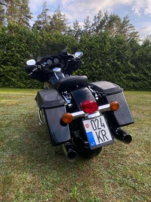 Black Harley-Davidson FLHT 2009 in Vilnius, with an engine capacity of 1.58 L and mileage of 77 thousand km for 6400 €, photo 12 on AUTOMOTO.COM.LV
