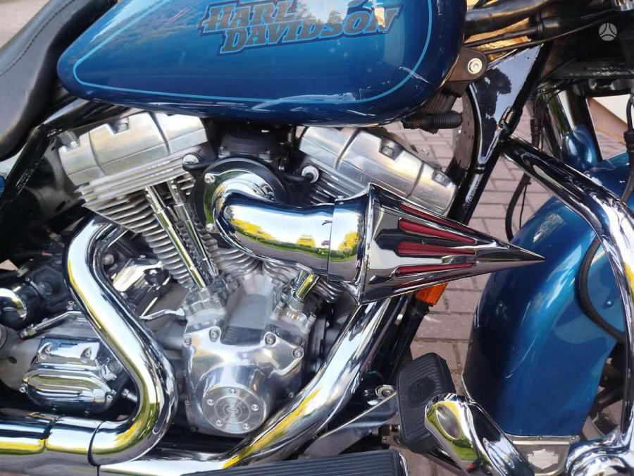Blue Harley-Davidson FLHT 2006 in Vilnius, with an engine capacity of 1.45 L and mileage of 23 thousand km for 4400 €, photo 5 on AUTOMOTO.COM.LV