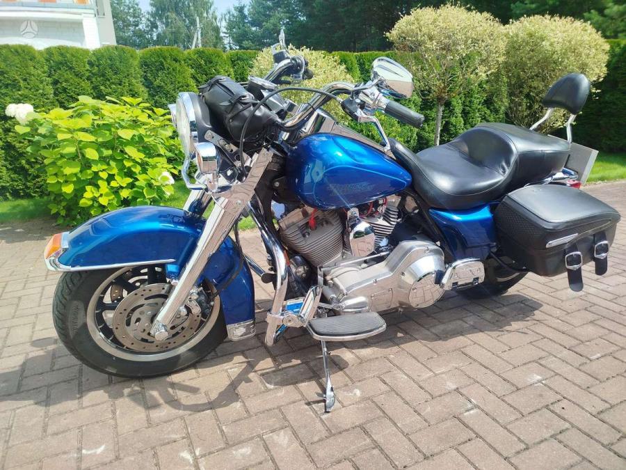 Blue Harley-Davidson FLHT 2006 in Vilnius, with an engine capacity of 1.45 L and mileage of 23 thousand km for 4400 €, photo 9 on AUTOMOTO.COM.LV