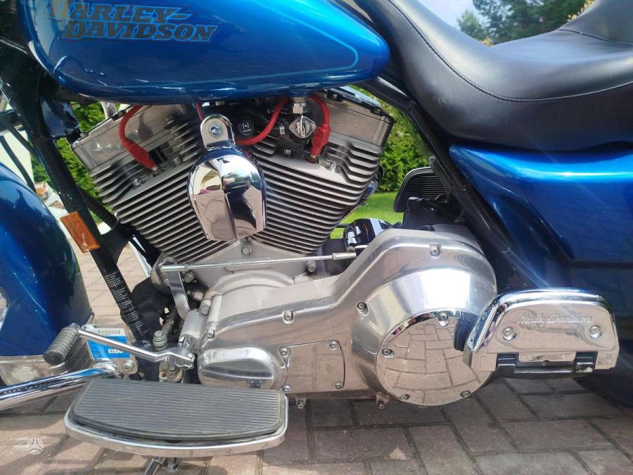 Blue Harley-Davidson FLHT 2006 in Vilnius, with an engine capacity of 1.45 L and mileage of 23 thousand km for 4400 €, photo 13 on AUTOMOTO.COM.LV