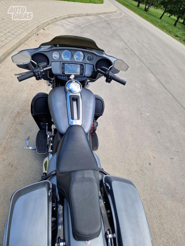 Grey Harley-Davidson FLHT 2015 in Marijampole, with an engine capacity of 1.70 L and mileage of 0 thousand km for 11200 €, photo 4 on AUTOMOTO.COM.LV