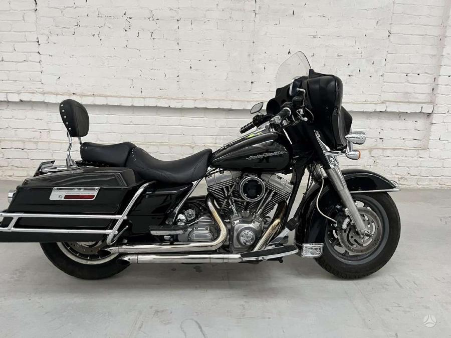 Harley-Davidson FLHT 2002 Šauļi, ar dzinēja tilpumu 1.45 L un nobraukumu 35 tūkst. km par 5156 €, foto 1 vietnē AUTOMOTO.COM.LV