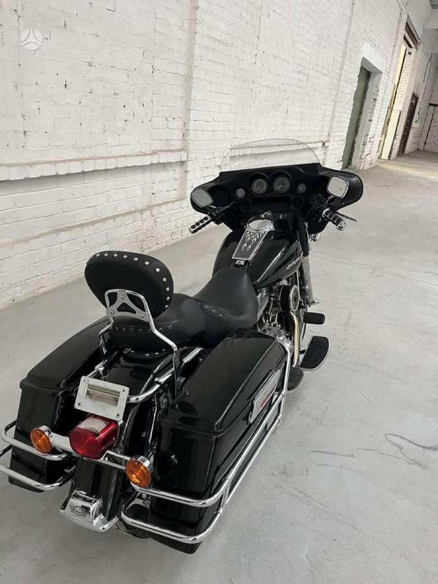 Harley-Davidson FLHT 2002 Šauļi, ar dzinēja tilpumu 1.45 L un nobraukumu 35 tūkst. km par 5156 €, foto 3 vietnē AUTOMOTO.COM.LV