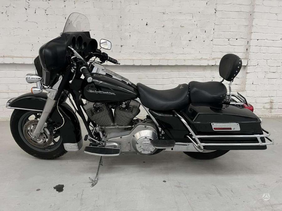 Harley-Davidson FLHT 2002 Šauļi, ar dzinēja tilpumu 1.45 L un nobraukumu 35 tūkst. km par 5156 €, foto 11 vietnē AUTOMOTO.COM.LV